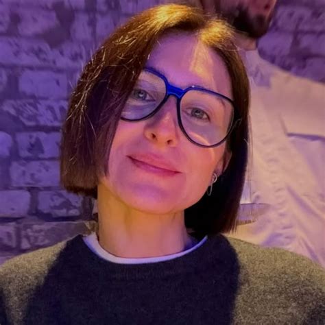 сторони без оціночних суджень Я порівнюю це з тим як художник коли