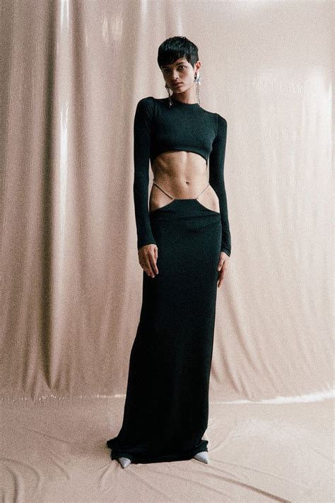 This Season Michelle Ochs Echoes A Wardrobe Of Sensual Artistry An