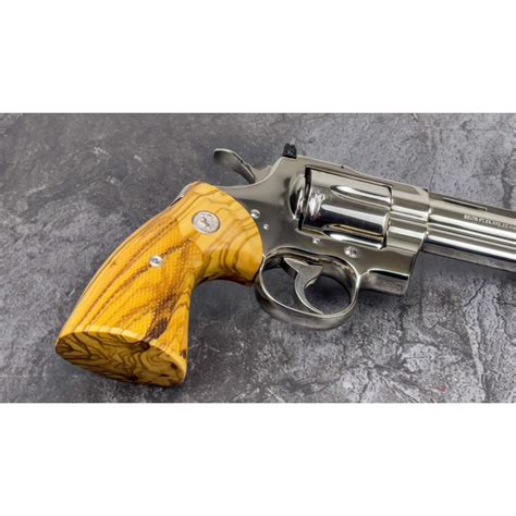 Python Olive Wood Classic Grips Medallions 12 Silver Colt Round