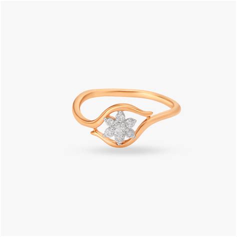 Alluring Classic Diamond Ring