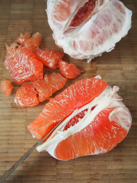 Thai Pomelo Salad Yam Som O Carolines Cooking