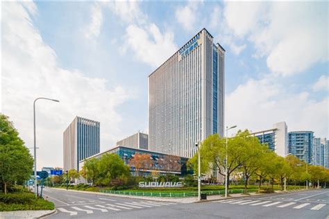 千帆竞发 奋楫笃行 三维人的成长群像 推荐 — C114通信网