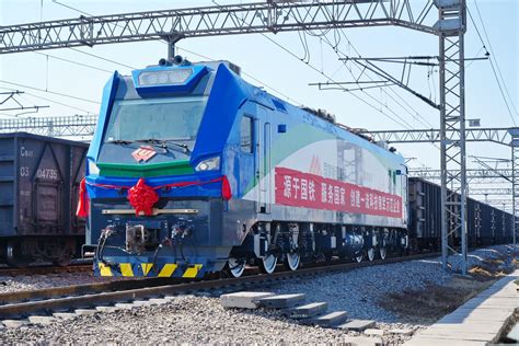 我国首套自主研发的重载铁路智能调车系统投运 科技频道