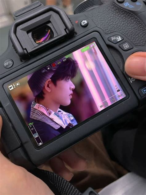 Ghim C A Ren Ren Tr N Zhang Ji Nh T Ch P Ang Y U Di N Vi N