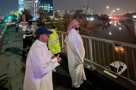 الخالد تفقد الحالة الأمنية والمرورية للطرق بسبب هطول الأمطار جريدة