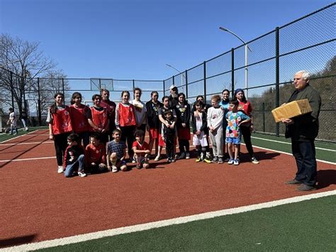 ერკეთის საჯარო სკოლამ მინი ფეხბურთში ამხანაგური მატჩი ჩაატარა ეტალონი