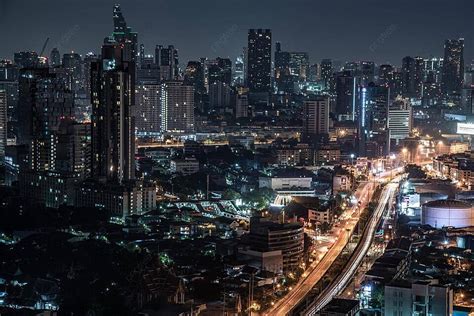 曼谷現代天際線在夜間暮光之城建築景觀中捕捉 照片背景圖桌布圖片免費下載 Pngtree