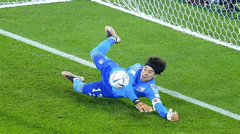 Memo Ochoa Vuela Del Nido Americanista