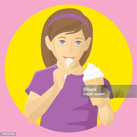아이스크림을 먹는 벡터 재미 아이 소녀 아이스크림 고립 된 작은 귀여운 소녀 계절에 대한 스톡 벡터 아트 및 기타 이미지