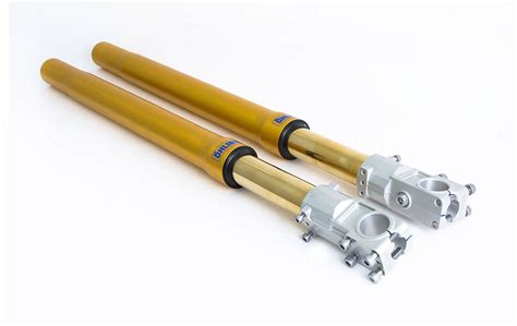 USD Fork Vs Telescopic Fork Differences Explained BikeDekho