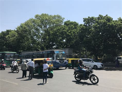 Saving Lives Through Investments In Public Bus Systems Wri India Ross Center For Sustainable