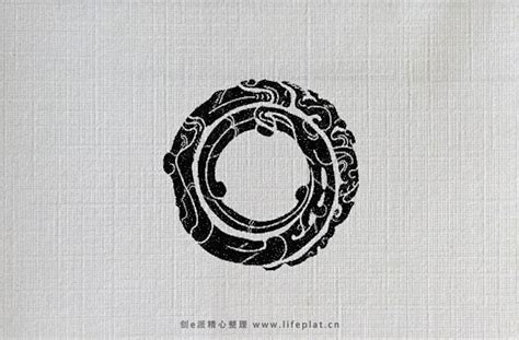 名列中国传统祥瑞神兽图腾之首的飞龙纹样