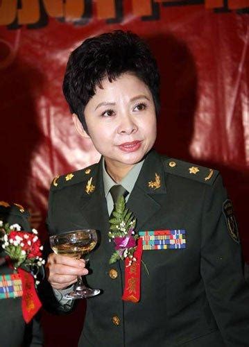 一夜之间身败名裂的明星时尚凤凰网