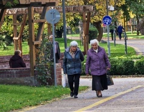 Как ще се изплащат коледните добавки на пенсионерите Кворум Силистра