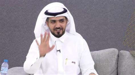 إعلامي سعودي شهير يتدارك موقفًا لضيفه كاد يتسبب بمشاكل فيديو إرم نيوز