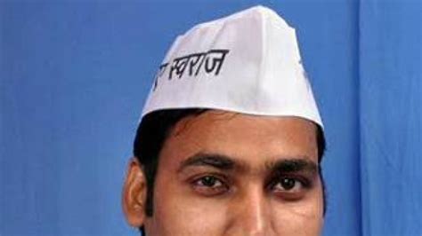land grabbing case delhi court grants bail to aap mla manoj kumar