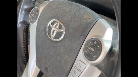 👉ទិញដាច់ក៏បាន វ៉ៃប្តូរសេរីក៏បាន បង់រំលស់ក៏បាន🫰 Prius 2010 Option4 Solar ពណ៌សកាំម៉ៃ ក្នុងលឿង