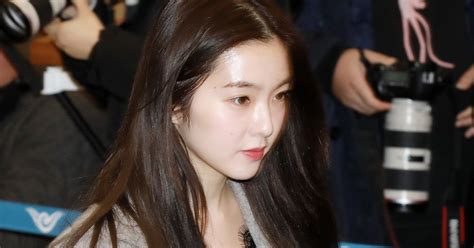 레드벨벳 아이린 과자봉지도 패션 소품처럼 포토엔hd