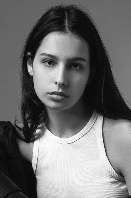 Jovana Ženski Model Trick Model Management