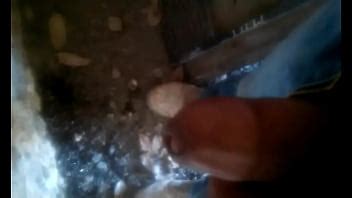 Orinando En La Calle XNXX