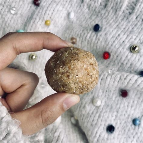 La Holista Coconut Protein Ball Reviews Abillion