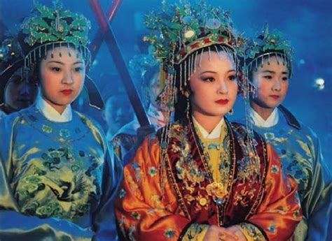 榮國府被抄家後，賈寶玉的日子過得有多慘？脂硯齋的批語一針見血 壹讀