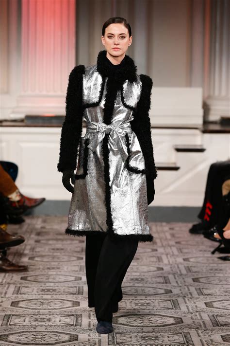 Dennis Basso Rtw Fall 2023 Photos
