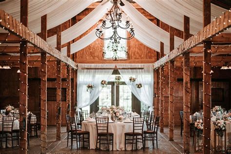 The Stable Gallery — Bluemont Vineyard