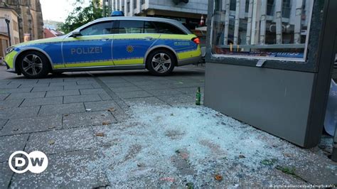 Во время беспорядков в Штутгарте ранены 19 полицейских Dw 21 06 2020