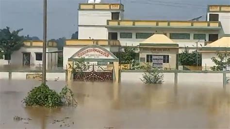 Bihar News Over 90 Students Rescued Patients Evacuated From Health