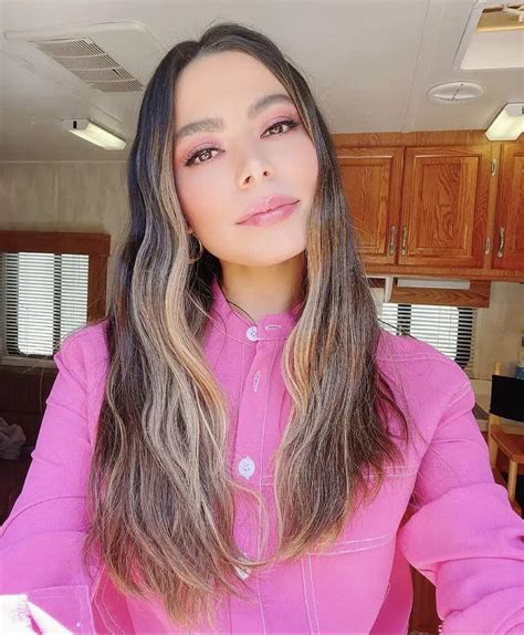 First Time Jerking Off To Miranda Cosgrove Scrolller