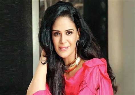Before Anjali Arora These Bollywood Actresses Mms Scandals Left