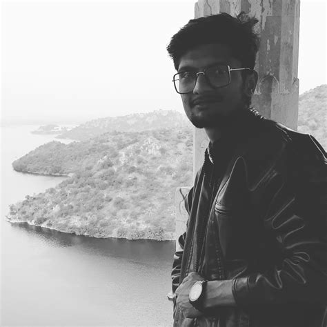 Meet Indian Author Entrepreneur And Youtuber Rohit Bhatt Magazine Max