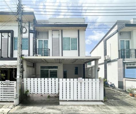 ขาย ทาวน์โฮม หลังมุม มีห้องนอนชั้นล่าง กัสโต้ รามคำแหง 109 ตรม 18 ตร วา รถไฟฟ้าแค่ปากซอย Ennxo