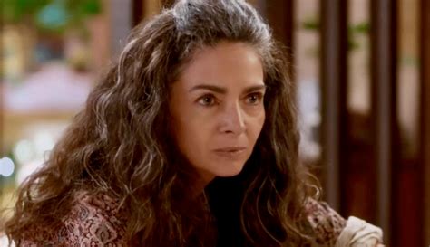Claudia Ohana Revela Que Ganhou Pouco Por Ensaio Polêmico