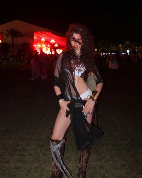 Demitra Mia Kalogeras Mom😚 Instagram