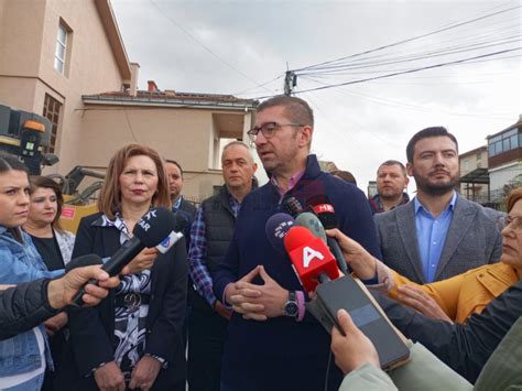 Мицкоски прифаќа уставни измени според хрватскиот модел