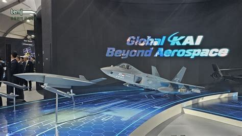 30톤급 신형 차륜형 장갑차 Aav 차세대 전차 등 국내 업체 주요 장비 모음 Aircraft Fighter Plane