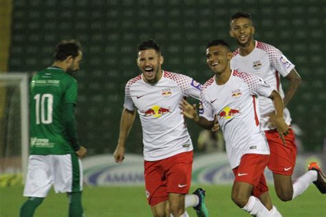 Se fizer o gol daí eu vou embora Narrador faz promessa e se dá mal Revista PLACAR