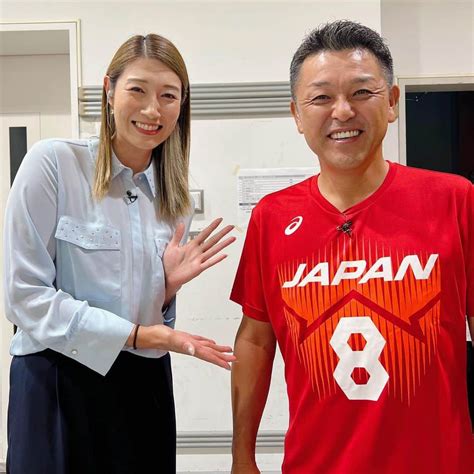 狩野舞子さんのインスタグラム写真 狩野舞子instagram 「・ Sparkでは谷繁さんともお会いできました🤗 日本代表応援tシャツお