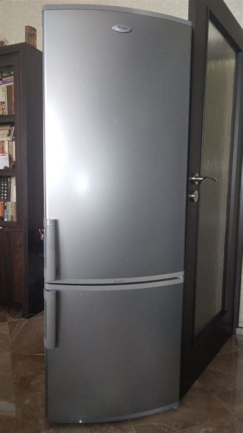 Хладилник с фризер Whirlpool гр София Младост 3 • Olx Bg