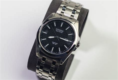 What Are The Must Have Features In Modern Luxury Watches