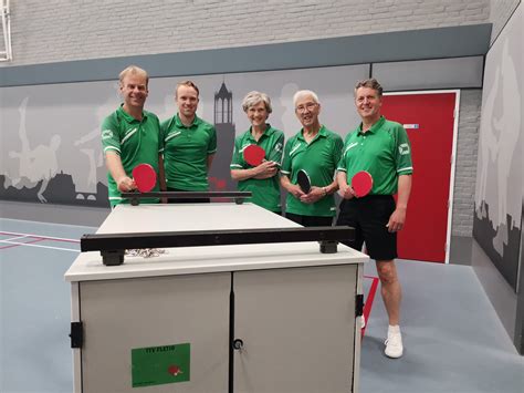 Fletio Blij Met Mooie Kast Op Wielen Fletio