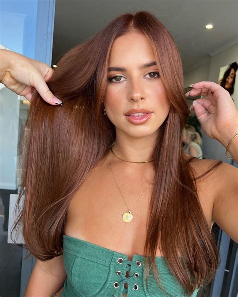 O Cabelo Castanho Acobreado é A Combinação De Cores Mais Bonita Do Outono