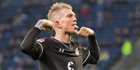 Derby Riese In Der Krise Hsv Schreck Makienok Beim St Pauli