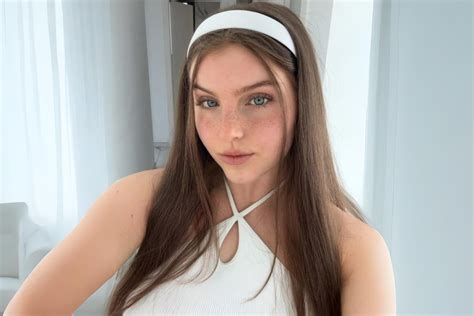 Zoe Alone At Home Biography Wikipage