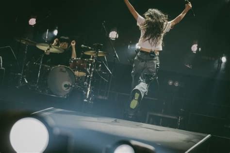 Japanese Singer Aimyon Captivates 16 000 At First Concert In Korea