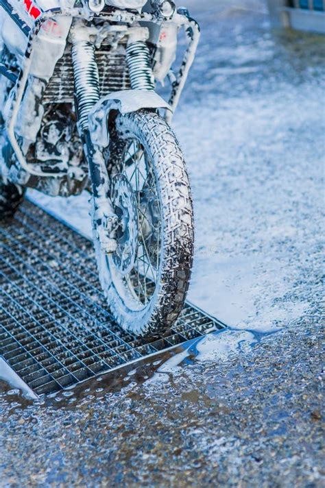 Motorcycle Car Wash Motorcycle Big Bike Cleaning With Foam Injection