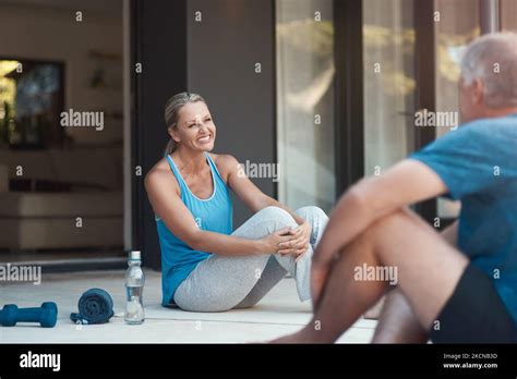 Its Important To Take Breaks Between Exercises A Mature And Happy
