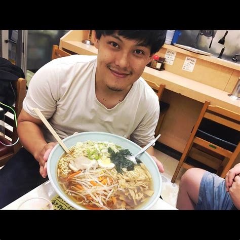 三木秀甫さんのインスタグラム写真 三木秀甫instagram「先日お世話になっている兄さん方と一緒に、昔ながらの町中華屋さんに行ってき